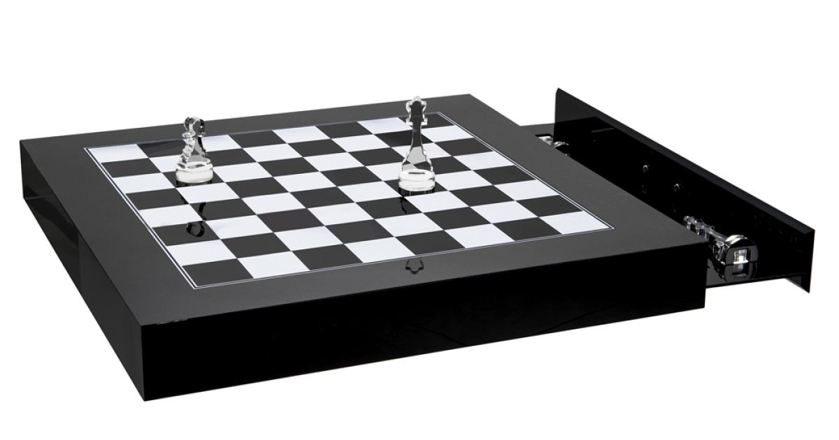 Scacchiera di Design in Plexiglass per Dama e Scacchi Moderna